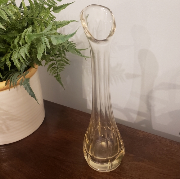 Vintage | Accents | Vintage Glass Bud Vase Flower Vase | Poshmark
